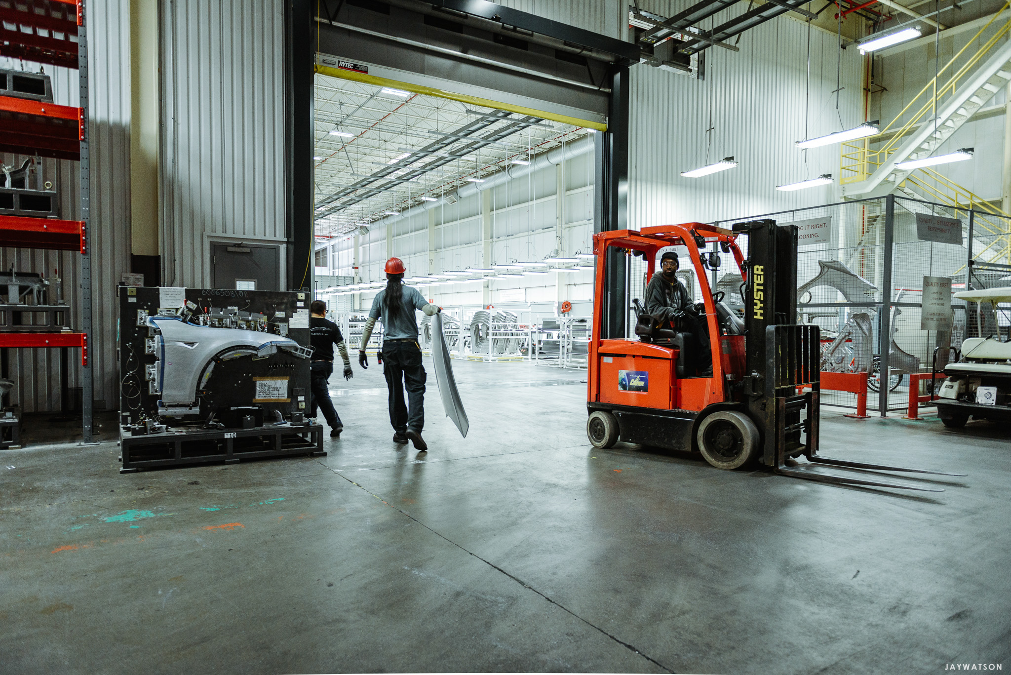 Editorial: Tesla Factory Fremont, CA | Lufthansa Magazine